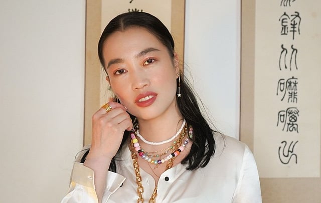 Jeremy Renner accused of sending Yi Zhou explicit videos, texts