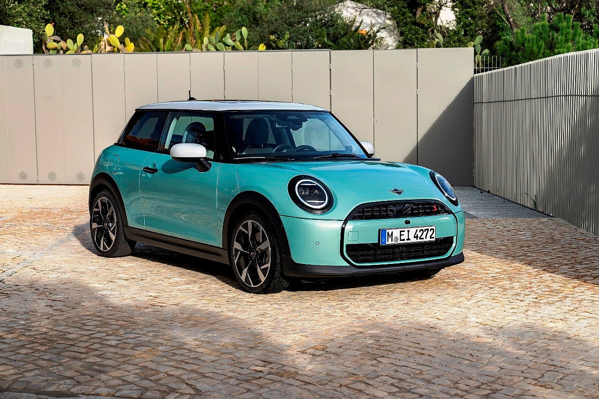 Discover the Fifth Generation MINI Cooper S and Electrified MINI ...