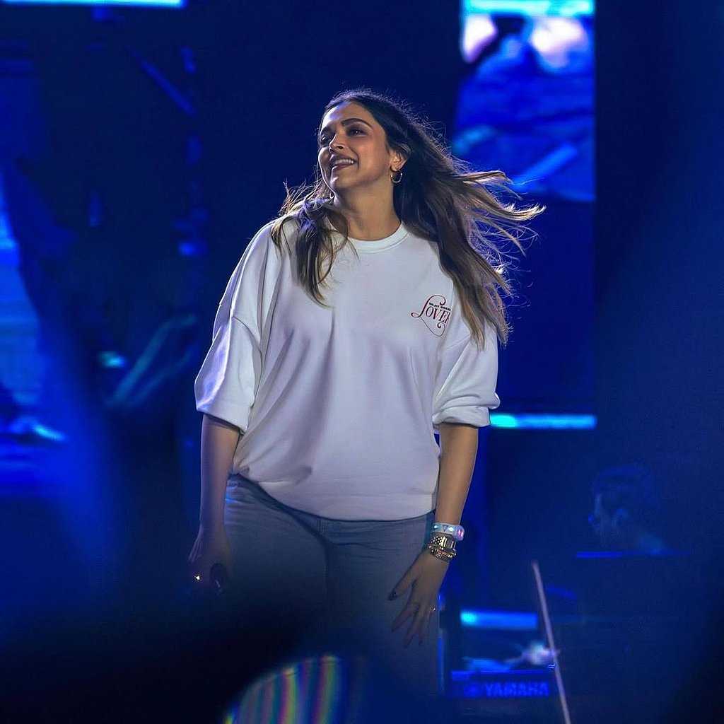 Deepika Padukone joins Diljit Dosanjh on stage at his Bengaluru concert