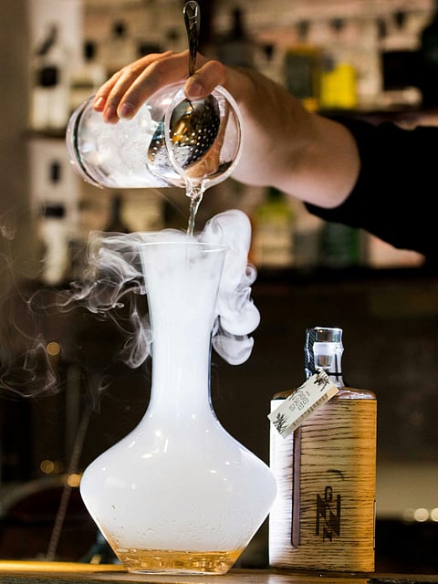 What does peg mean in alcohol- definition and origin
