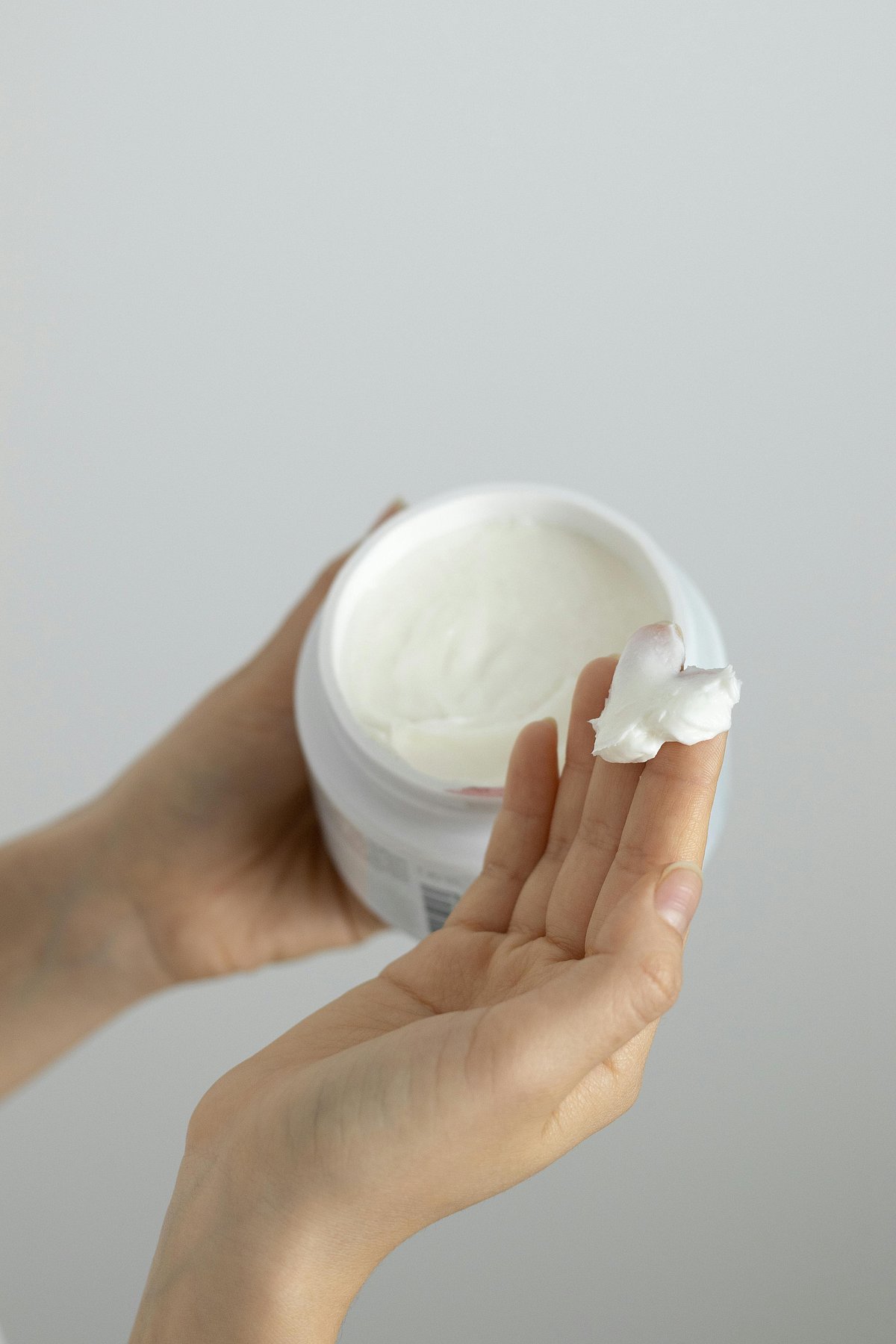 Do you know body lotion can't be used as hand cream or foot cream?