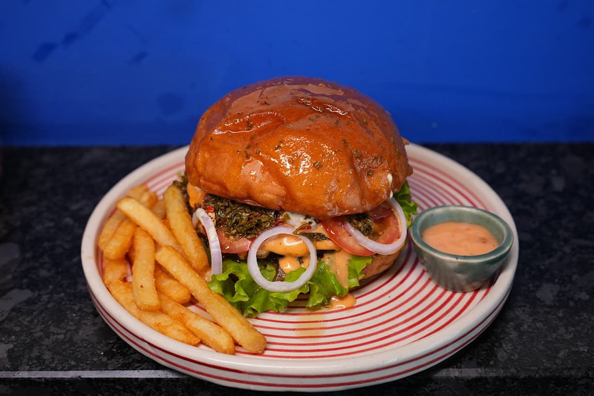 Smash City is your go-to spot for juicy, meaty smash burgers