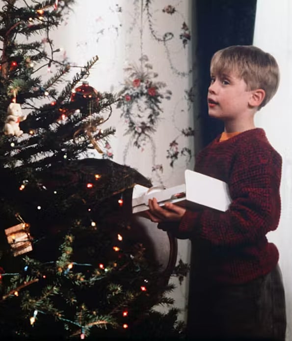5 Christmas comedies to keep you company this season