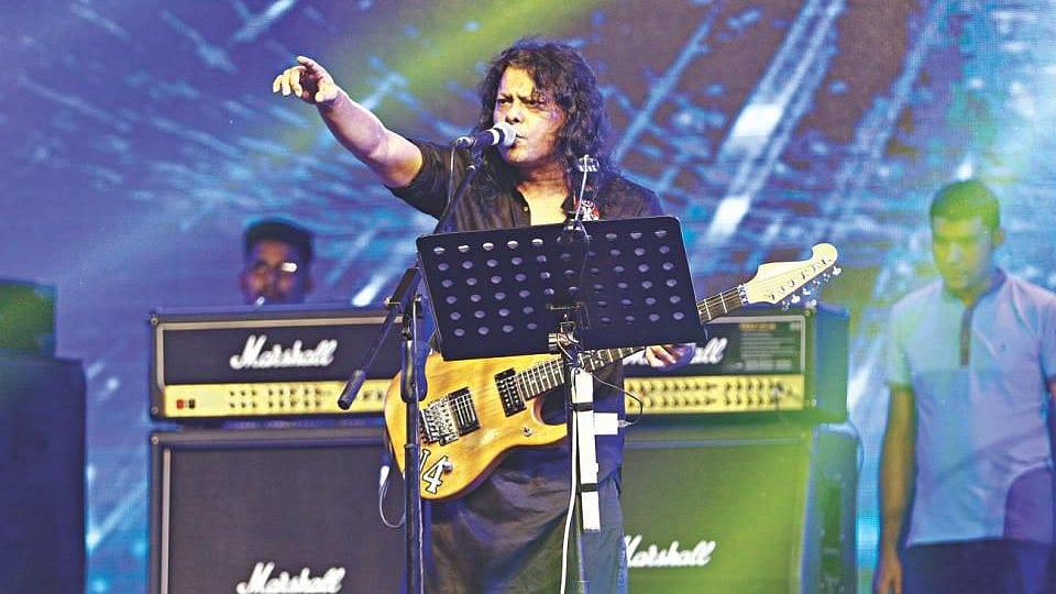 Bangladeshi Singer James’ Concert Cancelled After Mob Attack