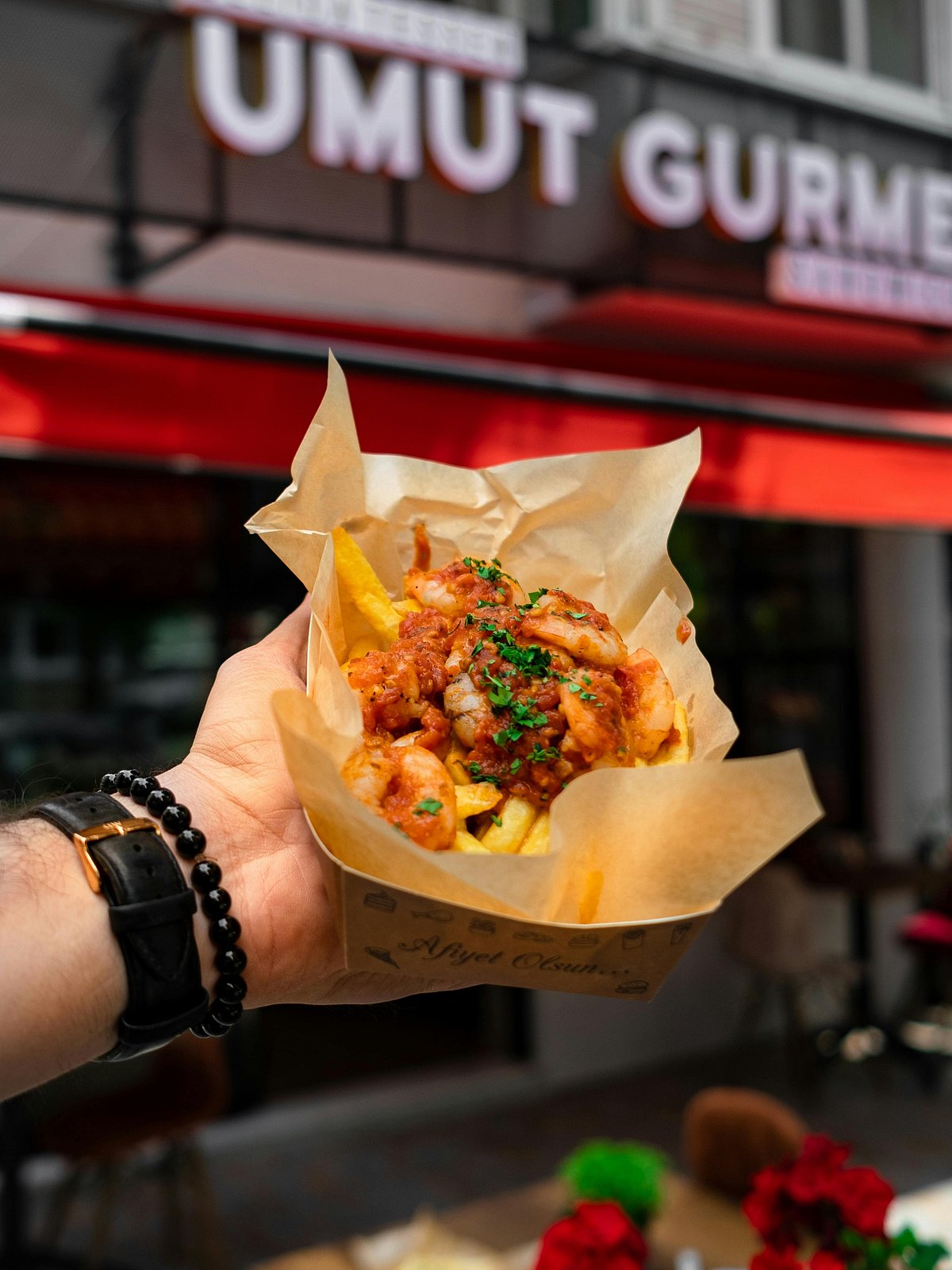 7 Famous Street Foods Worth Traveling the World Just to Eat