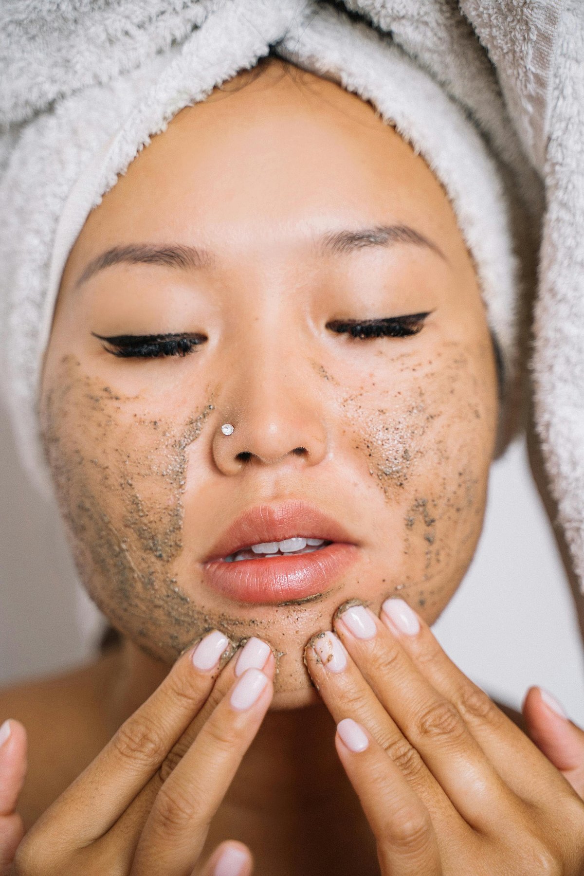 4 kinds of face scrubs you should avoid