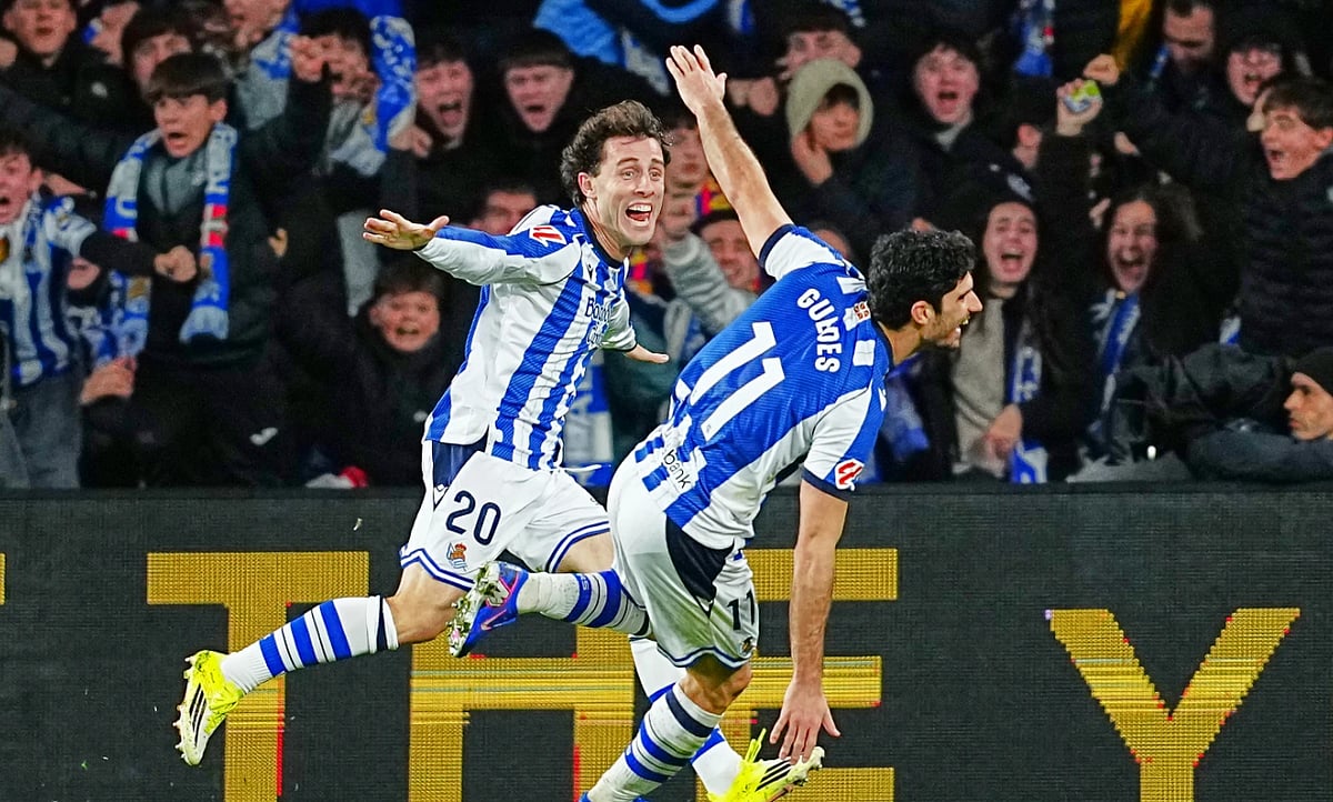 Barcelona’s 11-game winning streak ends with 2-1 loss at Real Sociedad