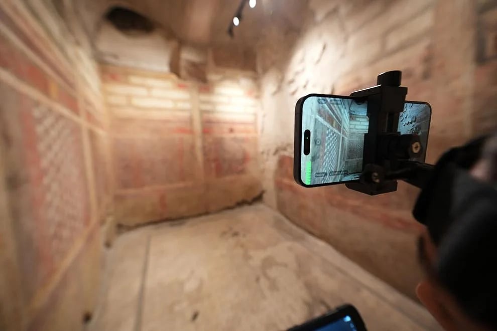 House of the Griffins frescoes preserved through virtual access