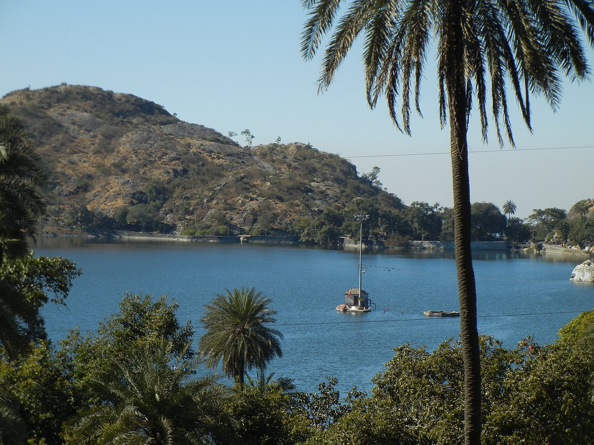 As Rajasthan’s Mount Abu drops, here are the best spots to explore