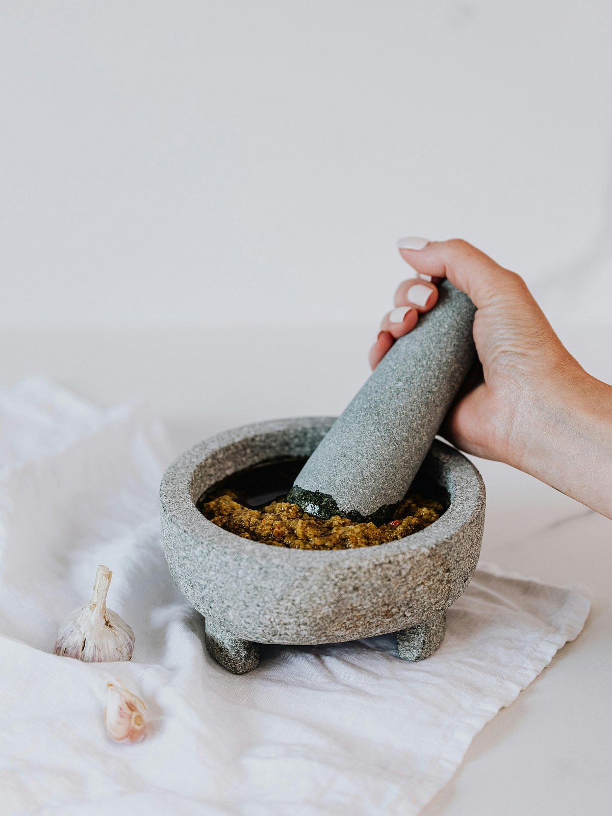 5 mortar-pestle maintenance tips to keep it like new