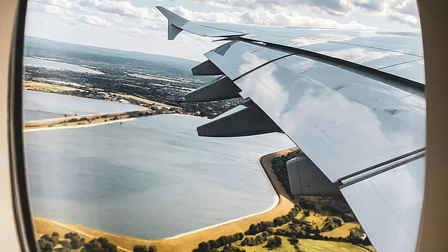 Aeroplane photography: 5 ways to get photographs from inside the plane