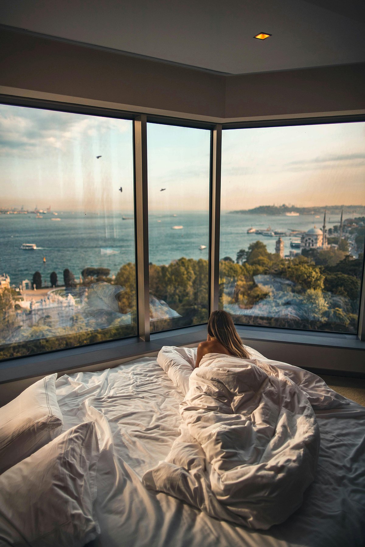 4 reasons why corner rooms are bigger than other rooms