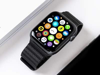 Apple may include more physical buttons to the upcoming Watch Pro