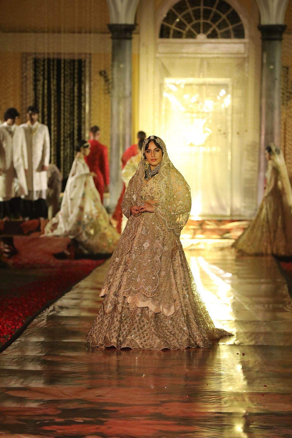 Varun Bahl unveils A Love Letter to Kashmir in Srinagar