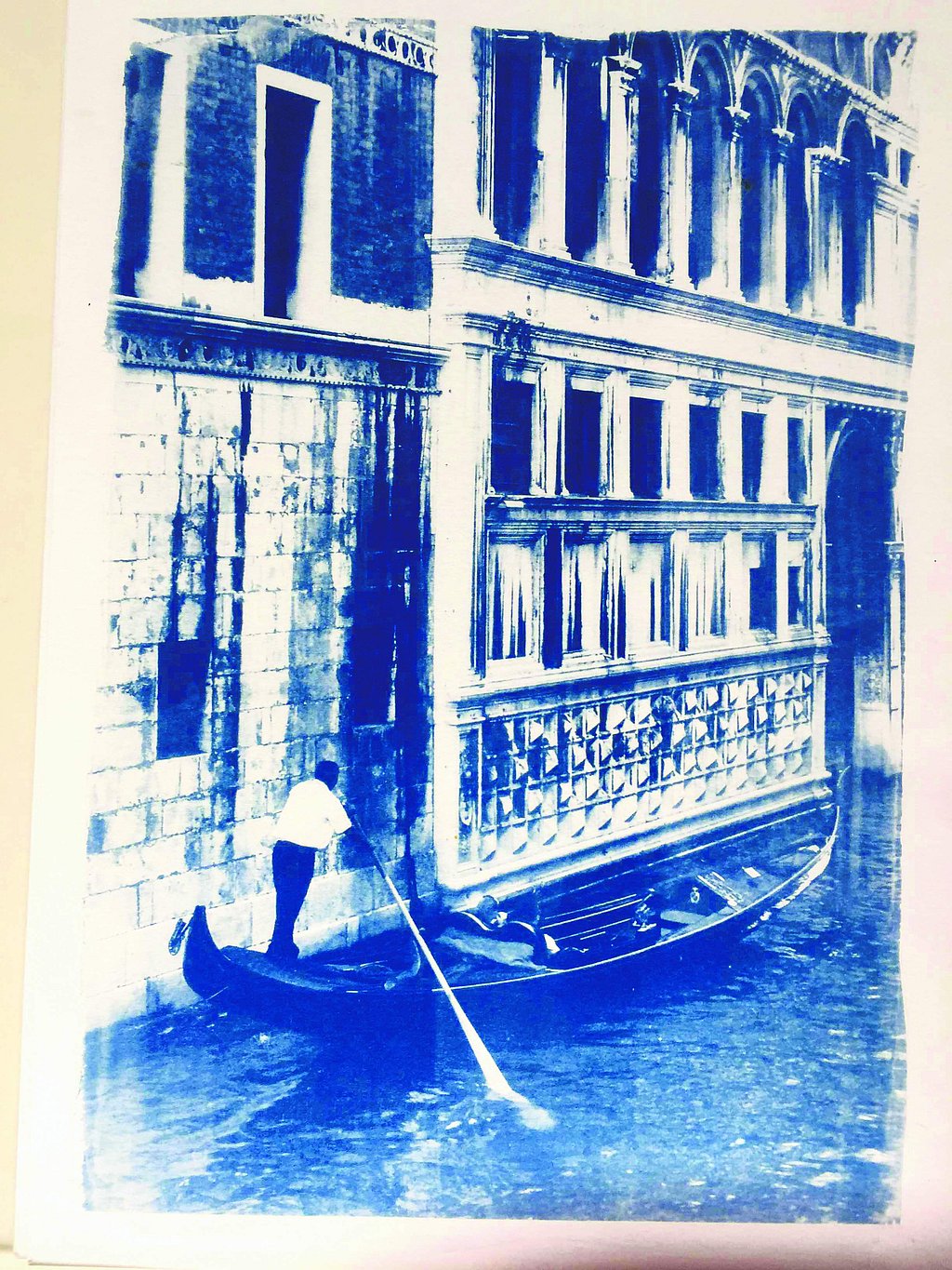 World Cyanotype Day celebrates the beauty of blue!